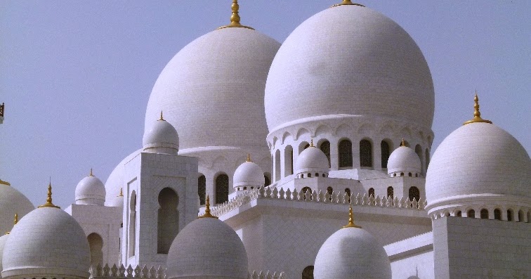the viewing deck: Abu Dhabi's Grand Mosque and the Leaning Tower