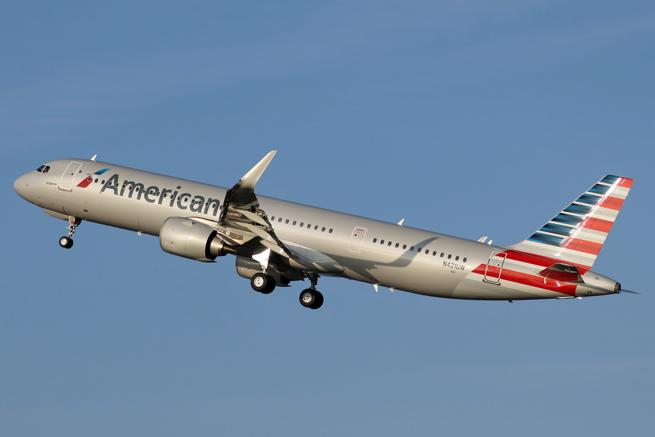 Airbus Hamburg Finkenwerder News: A321-253NX, American Airlines, N421UW ...