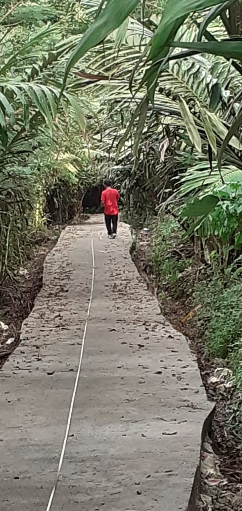 Proyek Jenis Cor Rabat Beton Asal Jadi, Diduga Pengawas Dan Kades Main ...