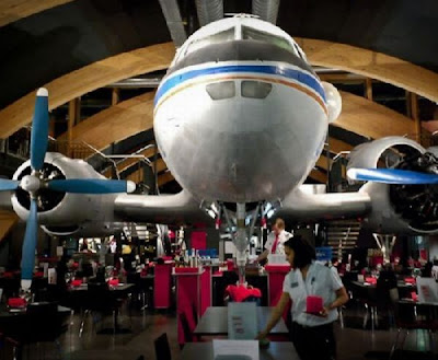 Plane Restaurant : Restoran ala Pesawat Terbang | Cabenews : Portal ...