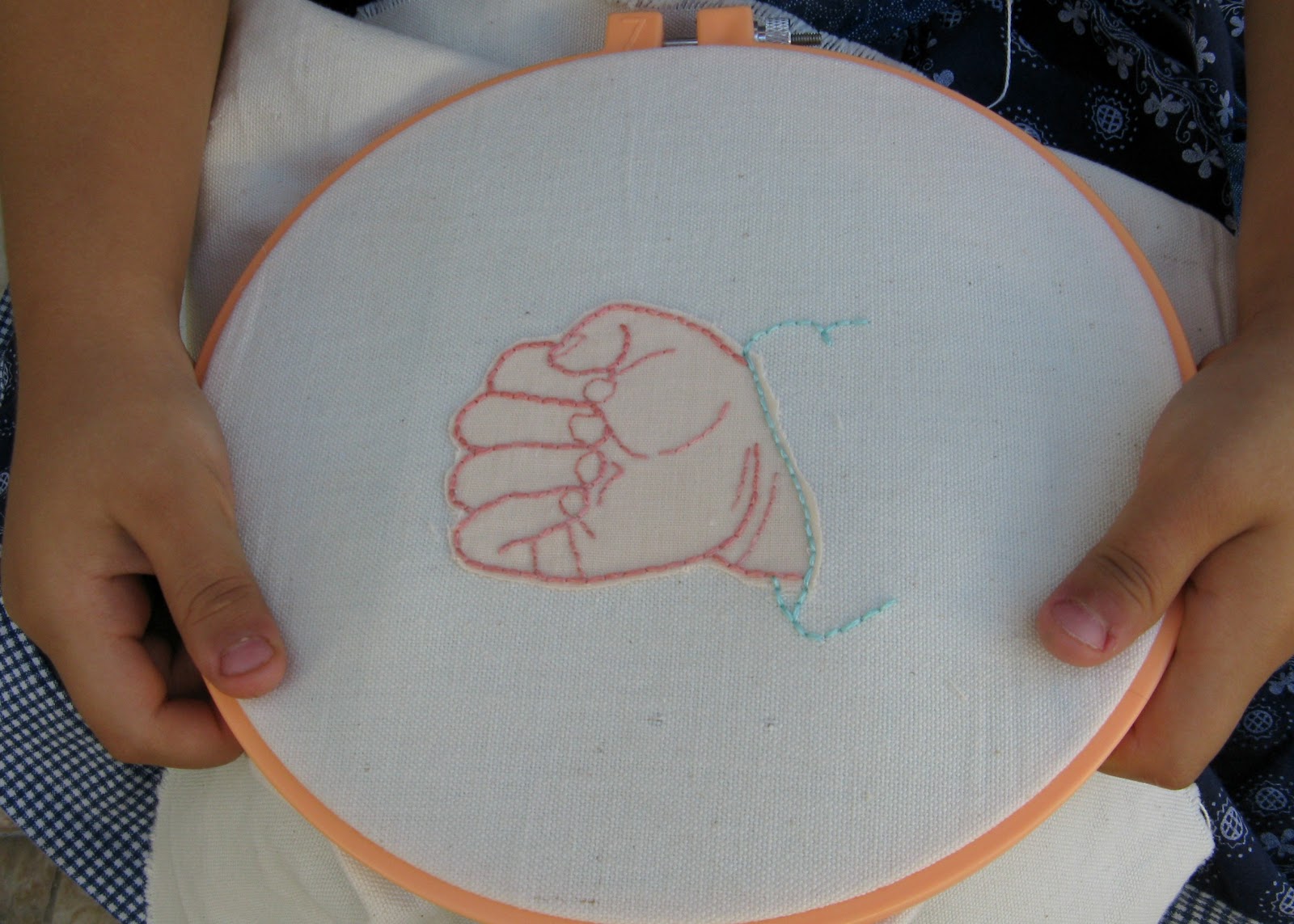 sol y sombra: Project ABC: H is for Hand