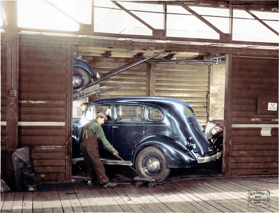Industrial History: Carrying Automobiles in Boxcars