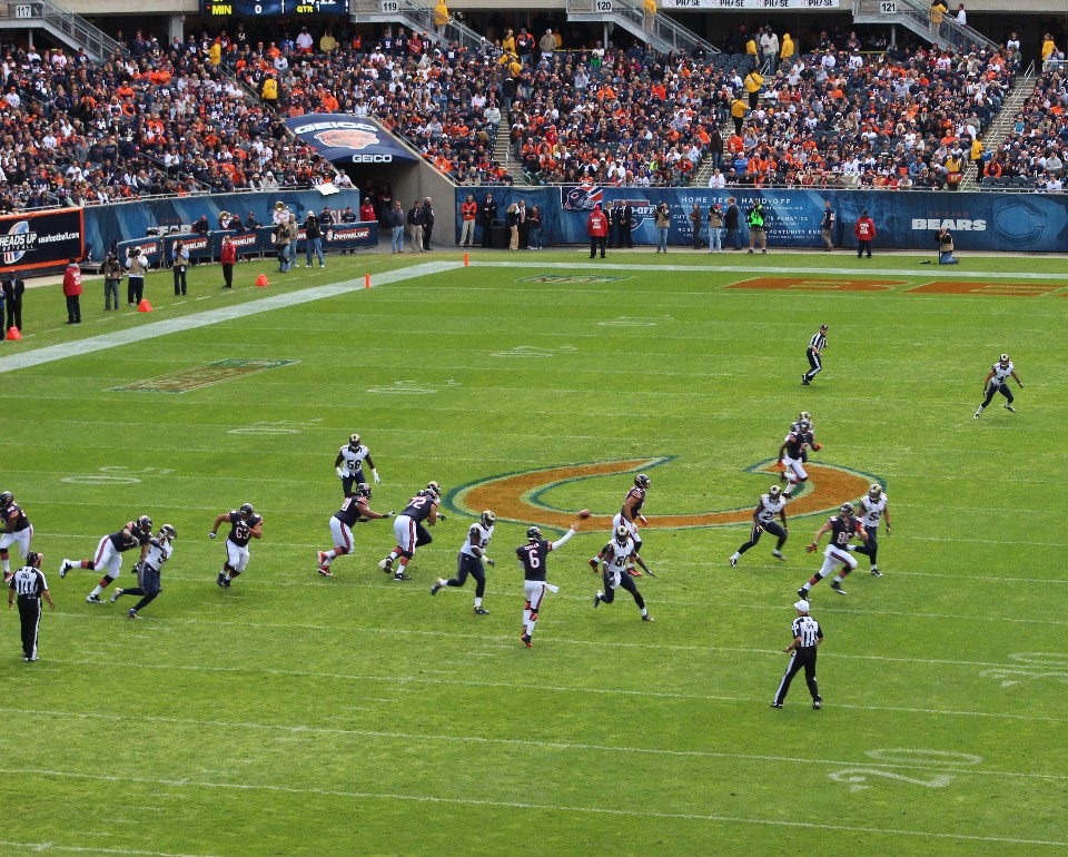 Seth Saith: Quick Snaps: Photos of the Chicago Bears vs. St. Louis Rams