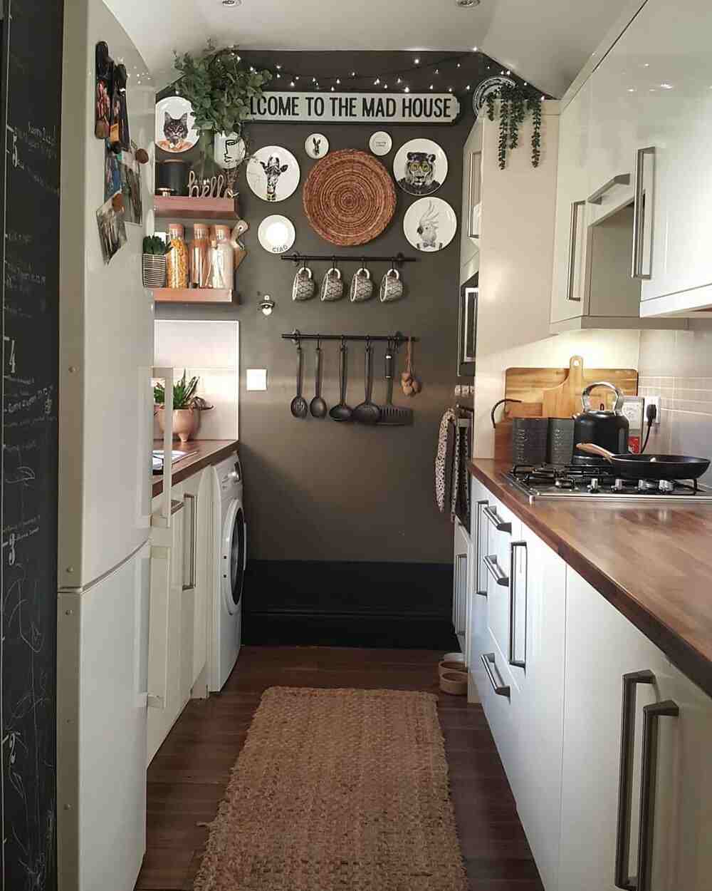 40 Small Kitchen Design And Ideas To Make Your Kitchen Bigger » Decor Ranch