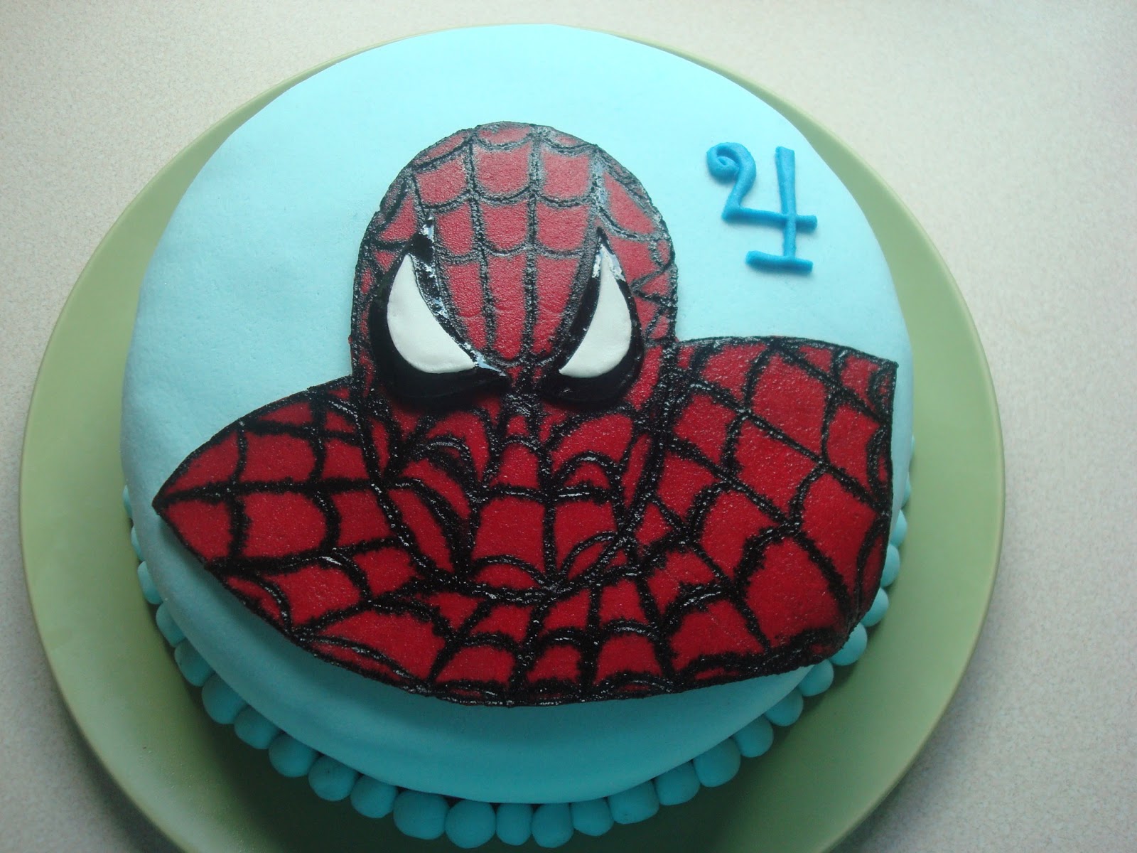 Kuchenne hity ... : Tort Spiderman - śmietankowy z truskawkami