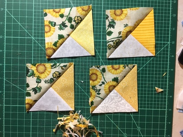 Stash Bee: Hive 3 October Tutorial- Sunflower Block