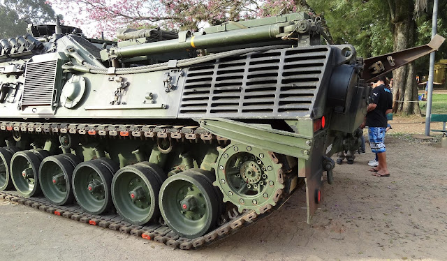 Plastic Models on the Internet: Walkaround vol. 7: Leopard 1 Armored ...