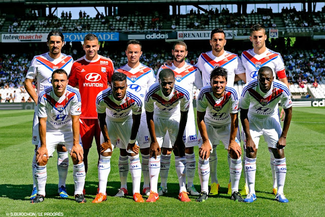 Football's War Way: Olympique Lyon Home Kit