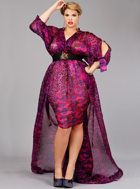 MONIF C. 2012 HOLIDAY COLLECTION - Stylish Curves