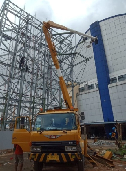 Harga sewa mobil tangga hidrolik | WA 081381115645: Harga sewa mobil ...