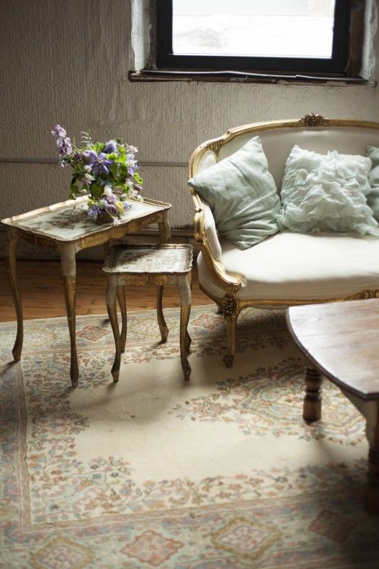 Eye For Design: Decorating With Italian Florentine Furniture