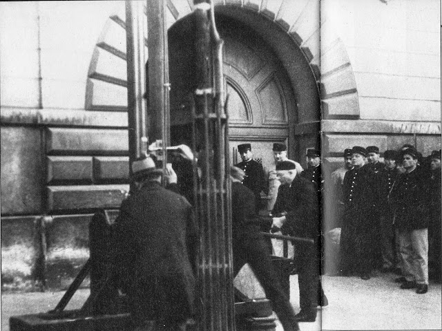 Eugen Weidmann, the Last Person Ever to Be Publicly Executed by ... Eugen Weidmann, the Last Person Ever to Be Publicly Executed by ...