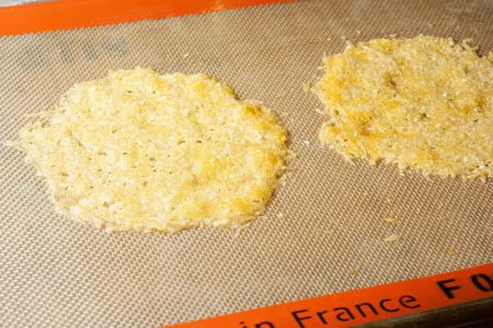 Things wot I Made Then Ate: Jalapeño mac and cheese with Parmesan tuiles.