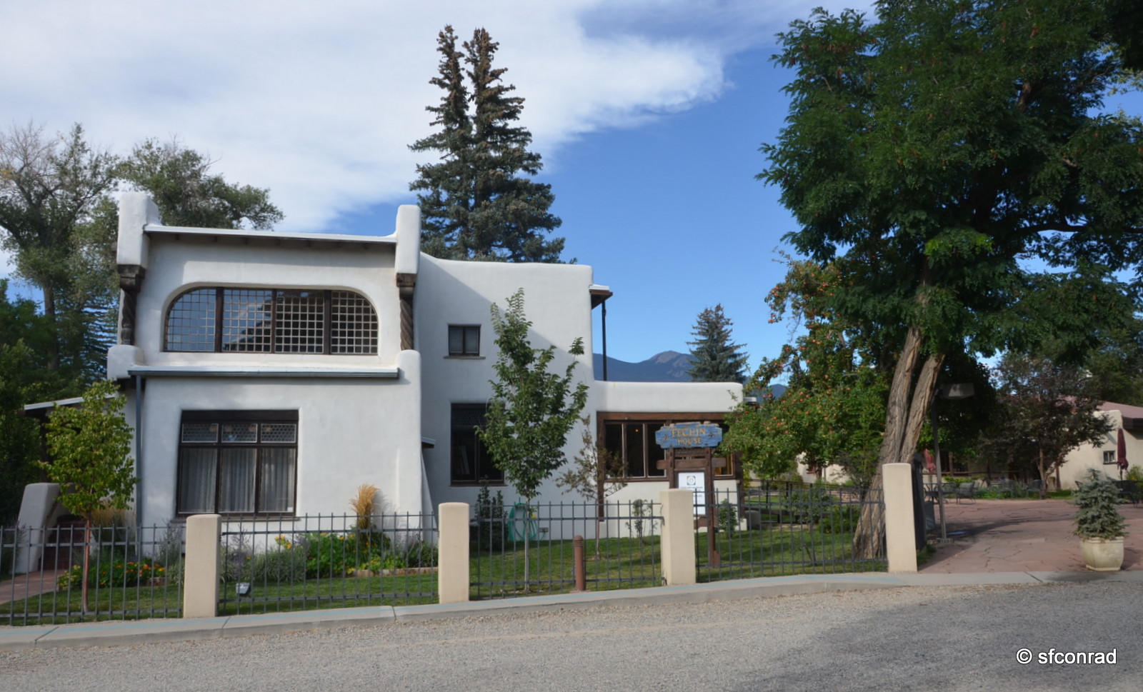 PUPPY PATHS - RVing Full-Time: Taos Art Museum at Fechin House