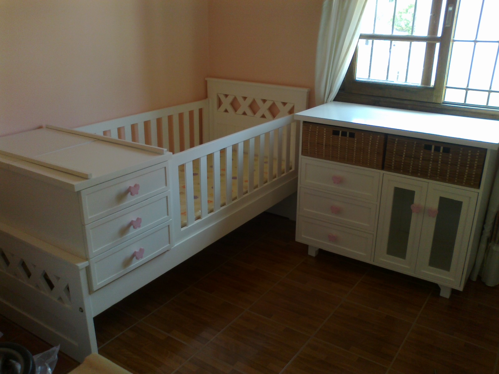 Arrorró Muebles Infantiles: Cómodas, chifoniers, placares y roperitos!