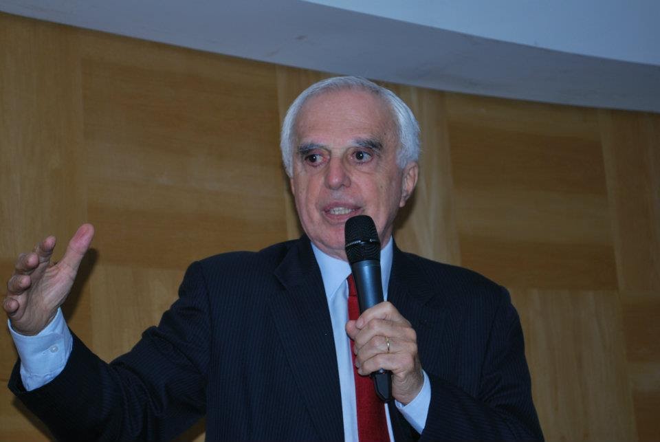 Democracia & Política: Samuel Pinheiro Guimarães: “O GOLPE DO EURO”