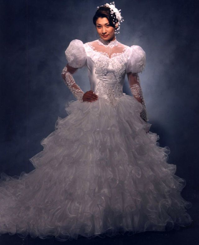 Color Snapshots of Beautiful Brides in the 1980s ~ Vintage Everyday