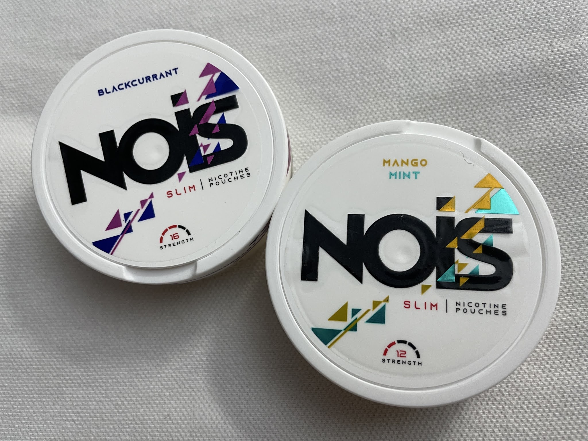 NOIS Nicotine Pouches: Blackcurrant & Mango Mint - Review. 26 June 2021.