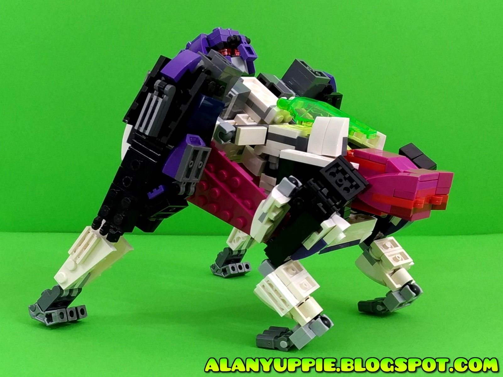 Alanyuppie's LEGO Transformers: LEGO Triple Changer Apeface Part 1 of 2 ...