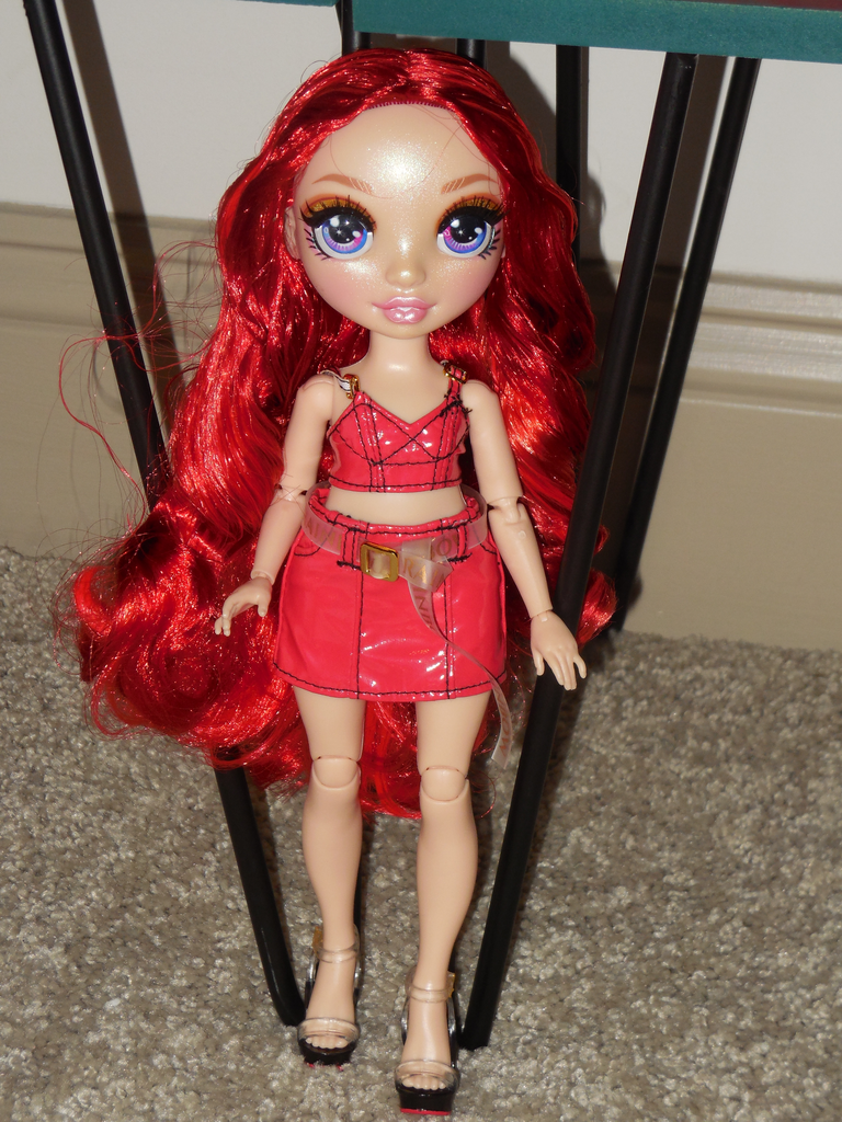 Veni Vidi Dolli: REVIEW: Rainbow High Ruby Anderson