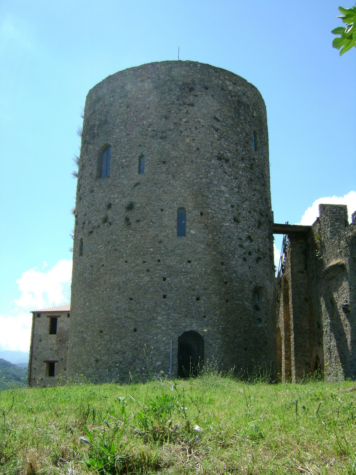 MARTUS EDITORE: IL CASTELLO DI MALVITO: NUOVE SCOPERTE