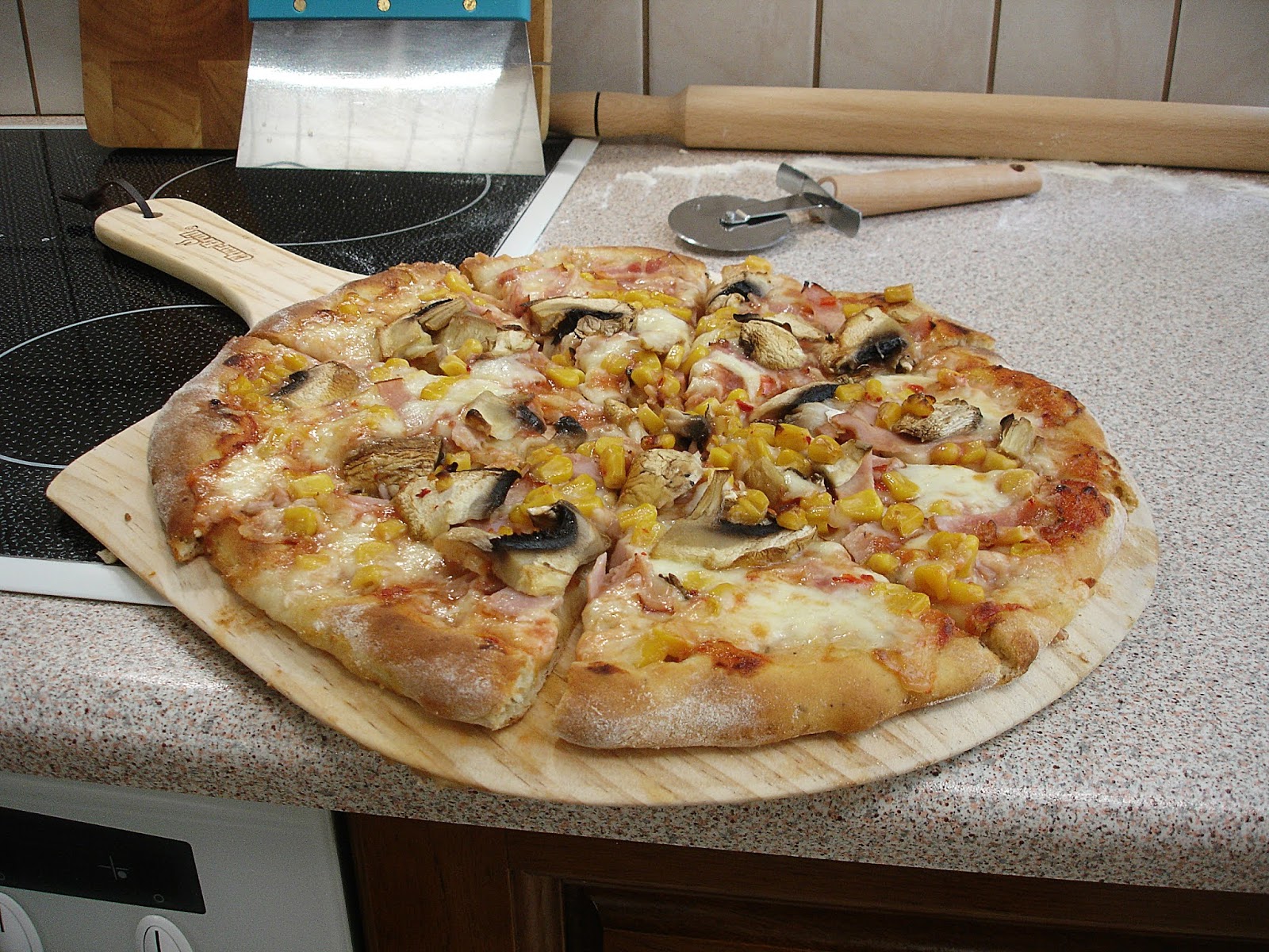 Pizza (Πίτσα Μαργαρίτα) Ζυμάρι με φυσικό προζύμι