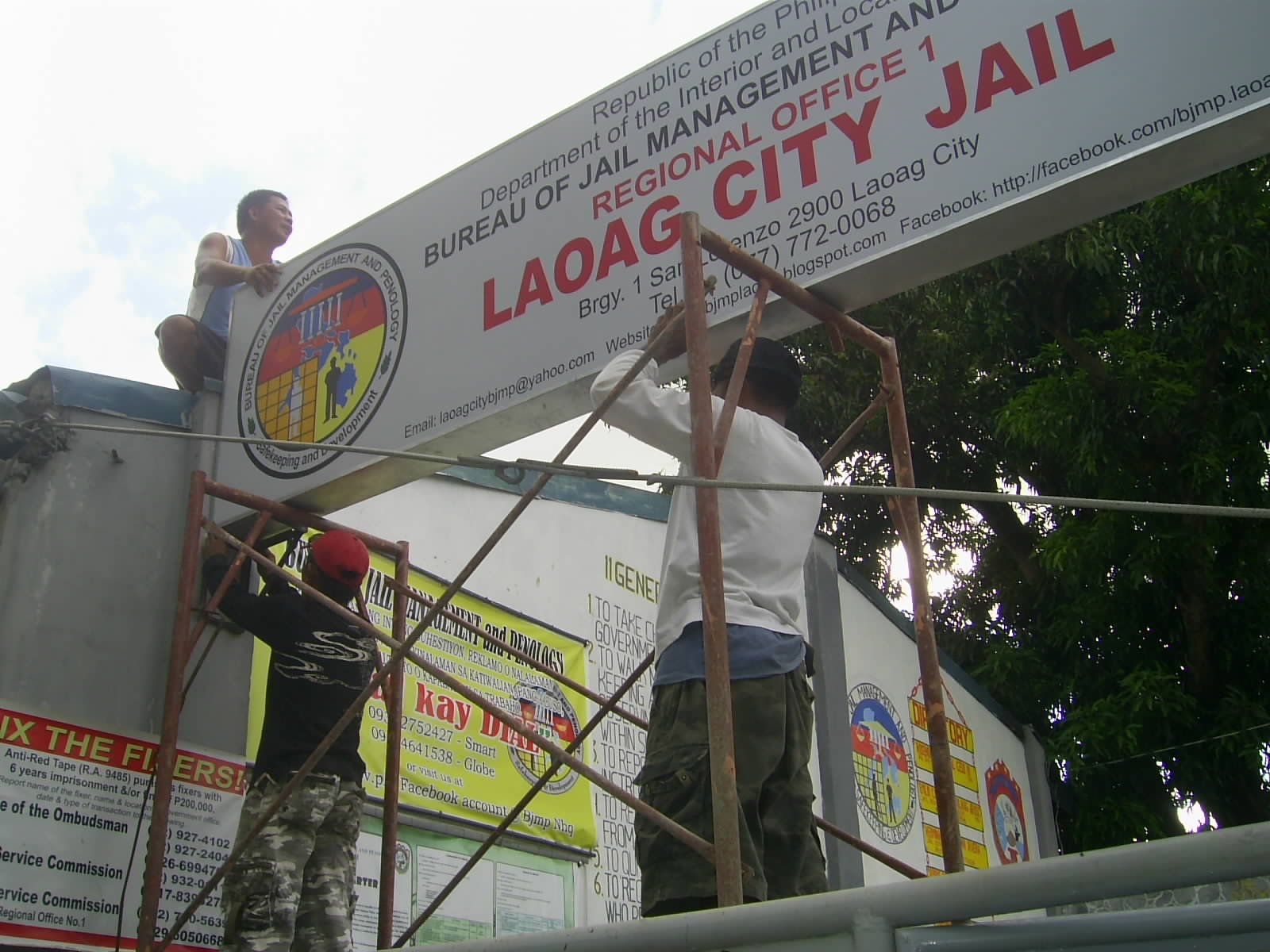 Installation of BJMP Panaflex Signage | Your Title