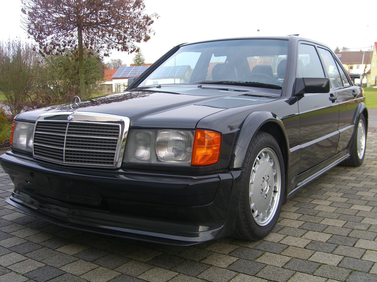 Mercedes-Benz W 201 190 E 2.5-16 Evolution Technische Daten