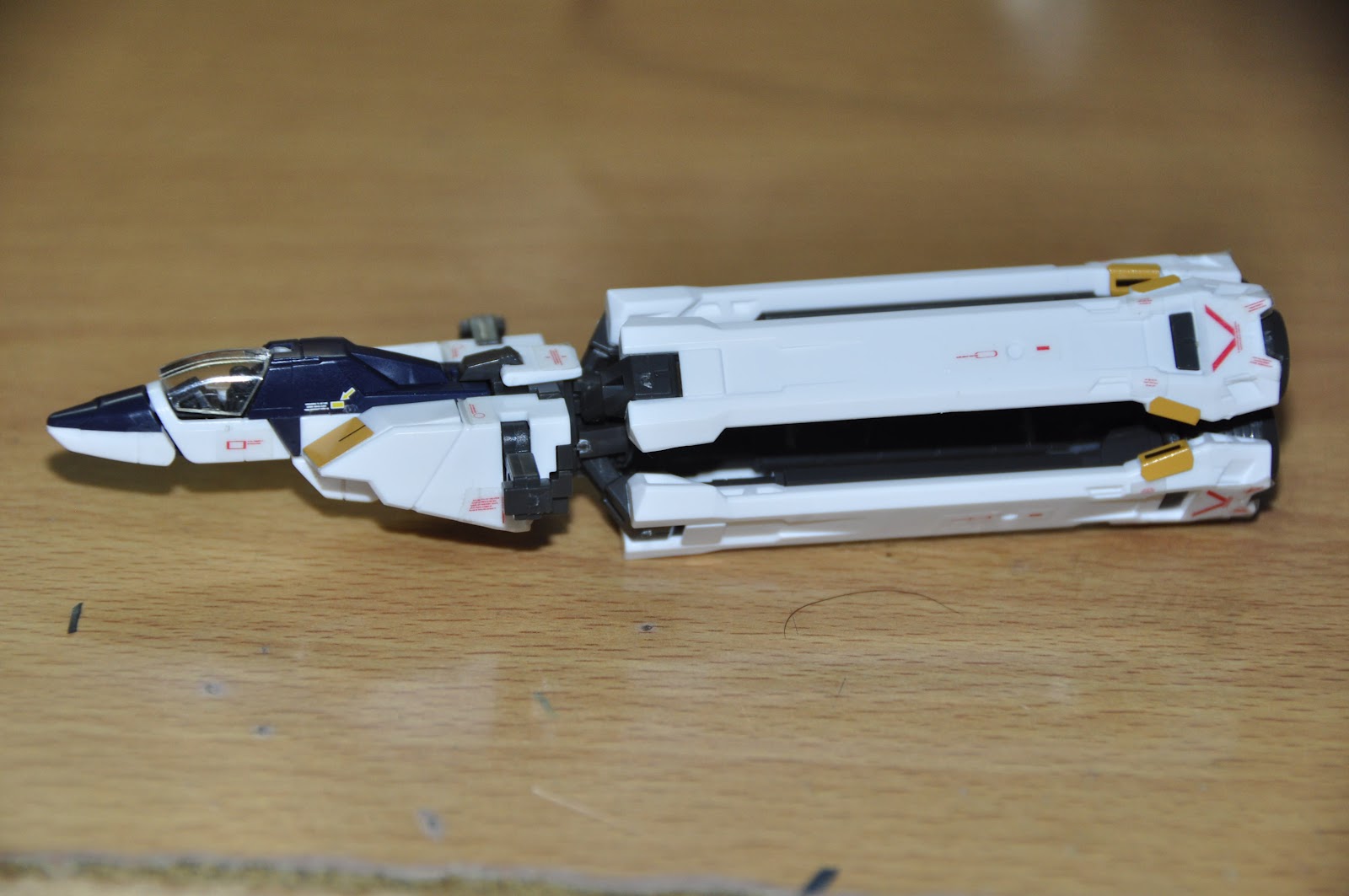 It's an Endless Waltz: Gundam Review: MG 1/100 Crossbone Gundam X1 Ver. Ka.