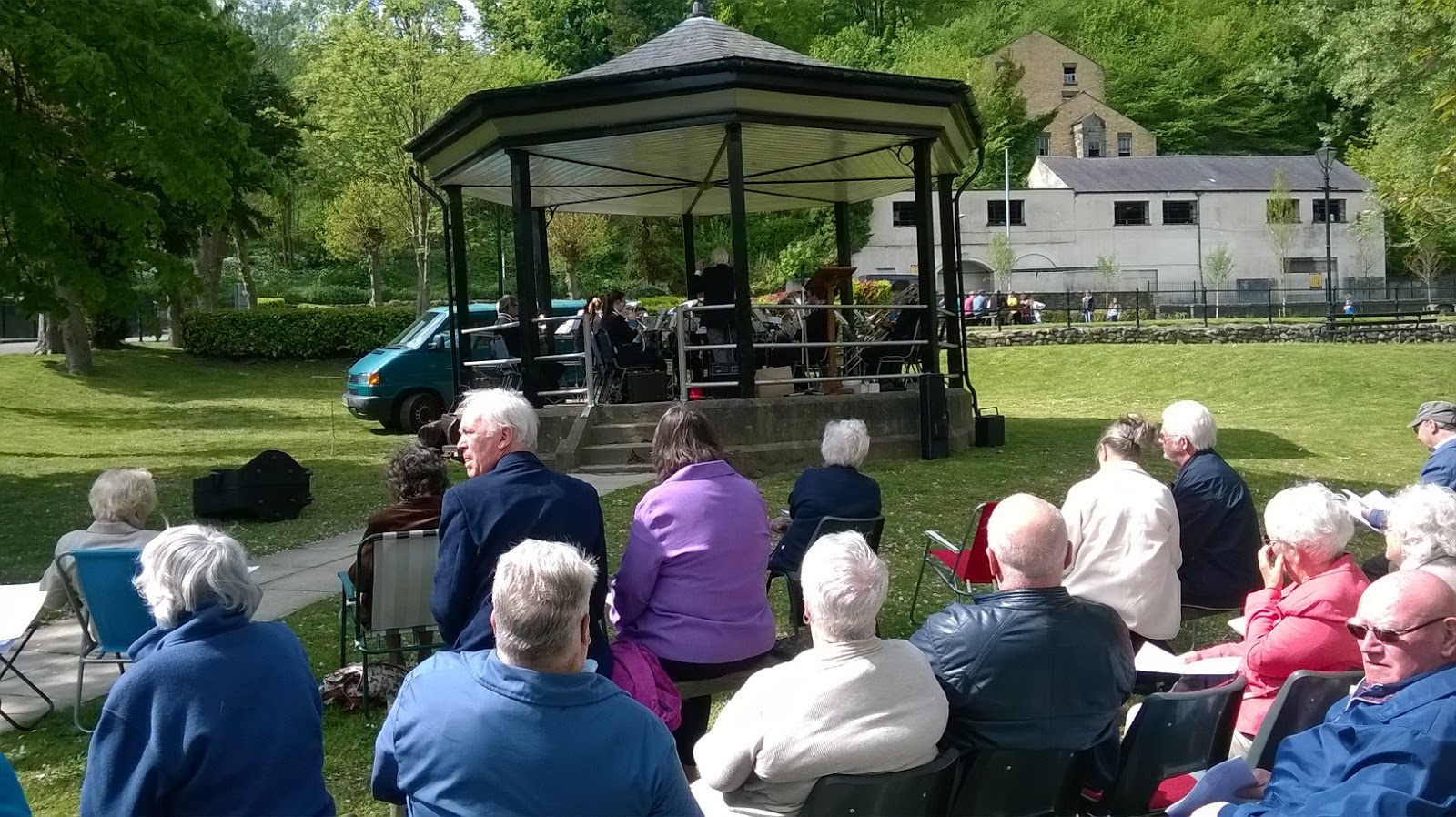 Llanblogger - contact llanblogger@gmail.com: Churches come together for ...