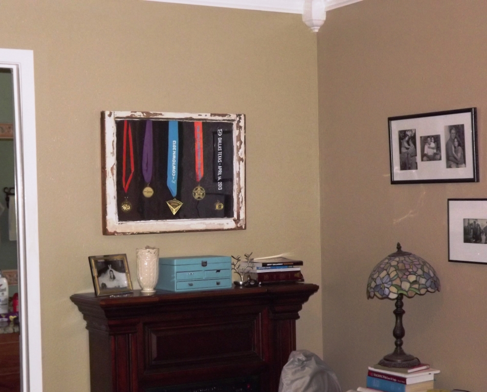 Faith, Hope and Art: Repurposed Display Case... Take Two!!