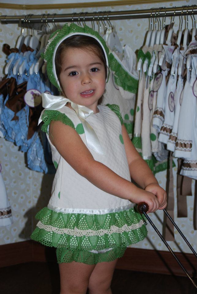 La Martinica by Maria Sobrino: Ana Pompones