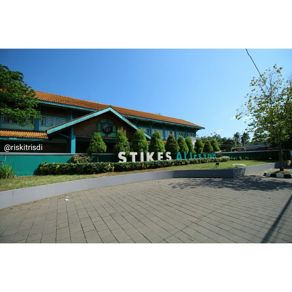 5 Rekomendasi Perguruan Tinggi di Cilacap