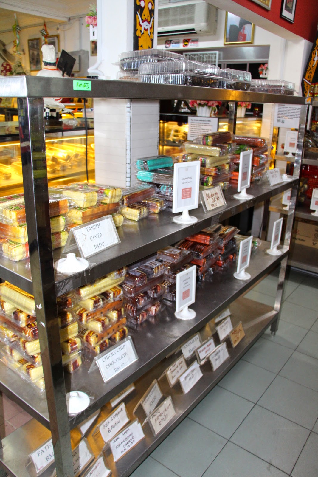 Muhammad Qul Amirul Hakim: Mira Cake House, Kuching, Sarawak (Kek Lapis ...