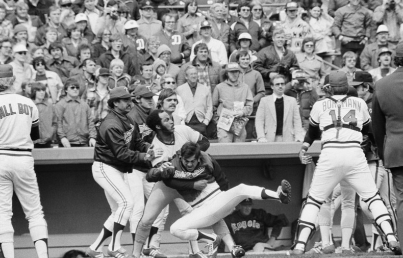Classic Minnesota Twins!: Twins Brawls (Video): Roger Erickson Vs Bobby ...