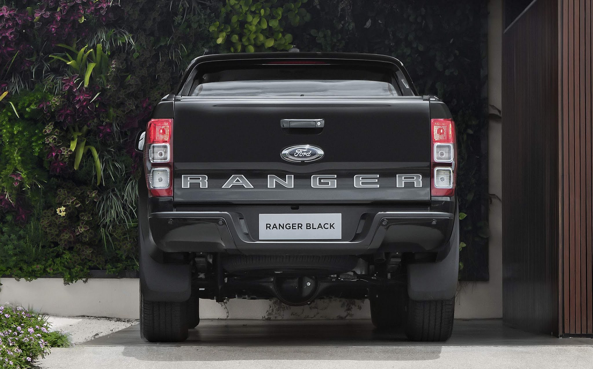 Nova Ford Ranger 2021 terá versão Black no Brasil - fotos