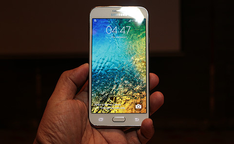 Review Samsung Galaxy E5 Yang di Bekali Quad Core 64 bit | Informasi ...