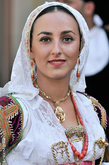 Sardinian Folk Costumes - Costumi Sardi: Ittiri