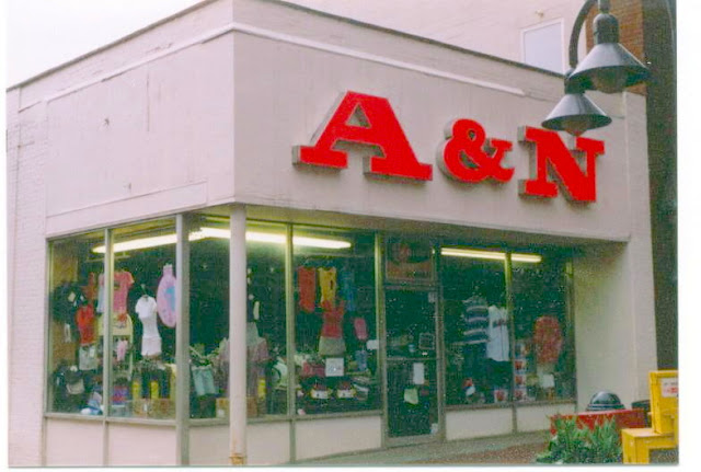 Random Hill Stuff: Retail Nostalgia...