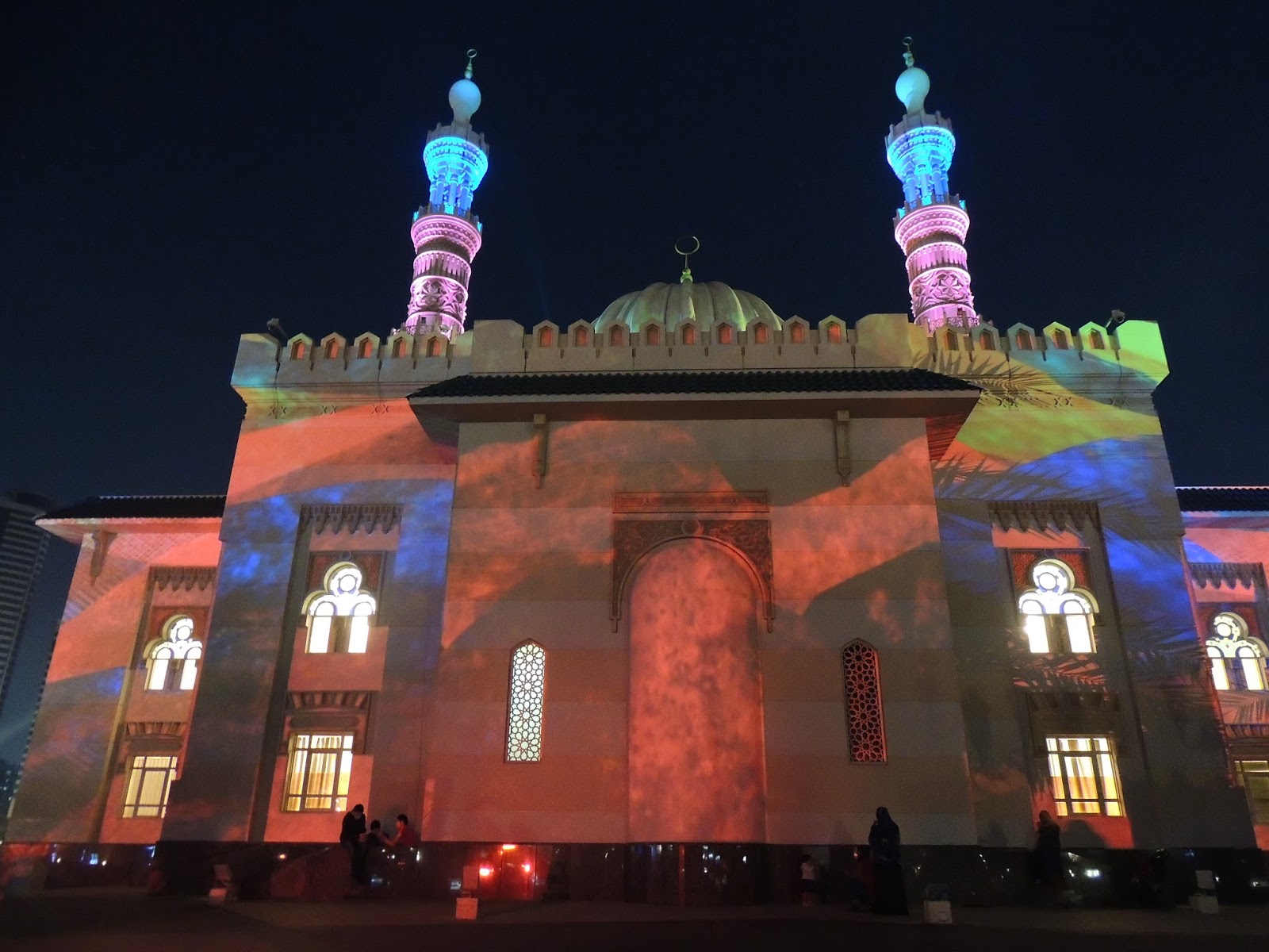 Diapers for Lipsticks: Al Majaz Waterfront Mosque Sharjah Light Show ...