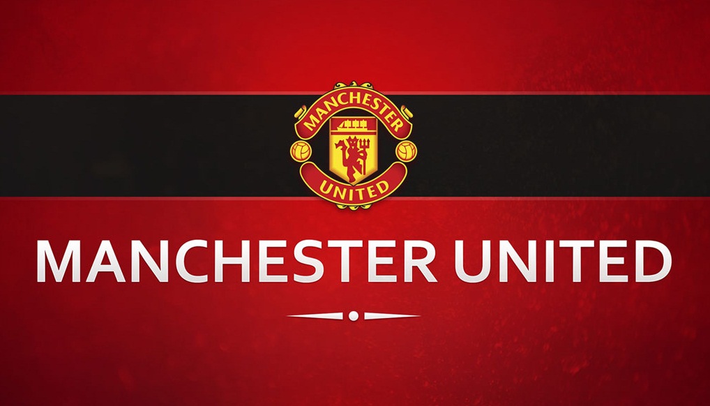 Neuer 14 : Manchester United Football Club