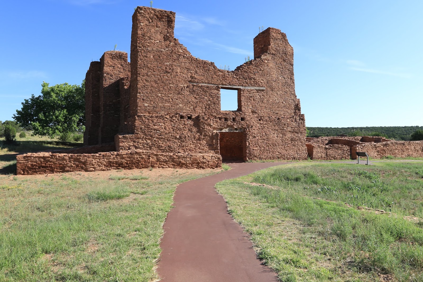 gjhikes.com: Quarai Mission Ruins
