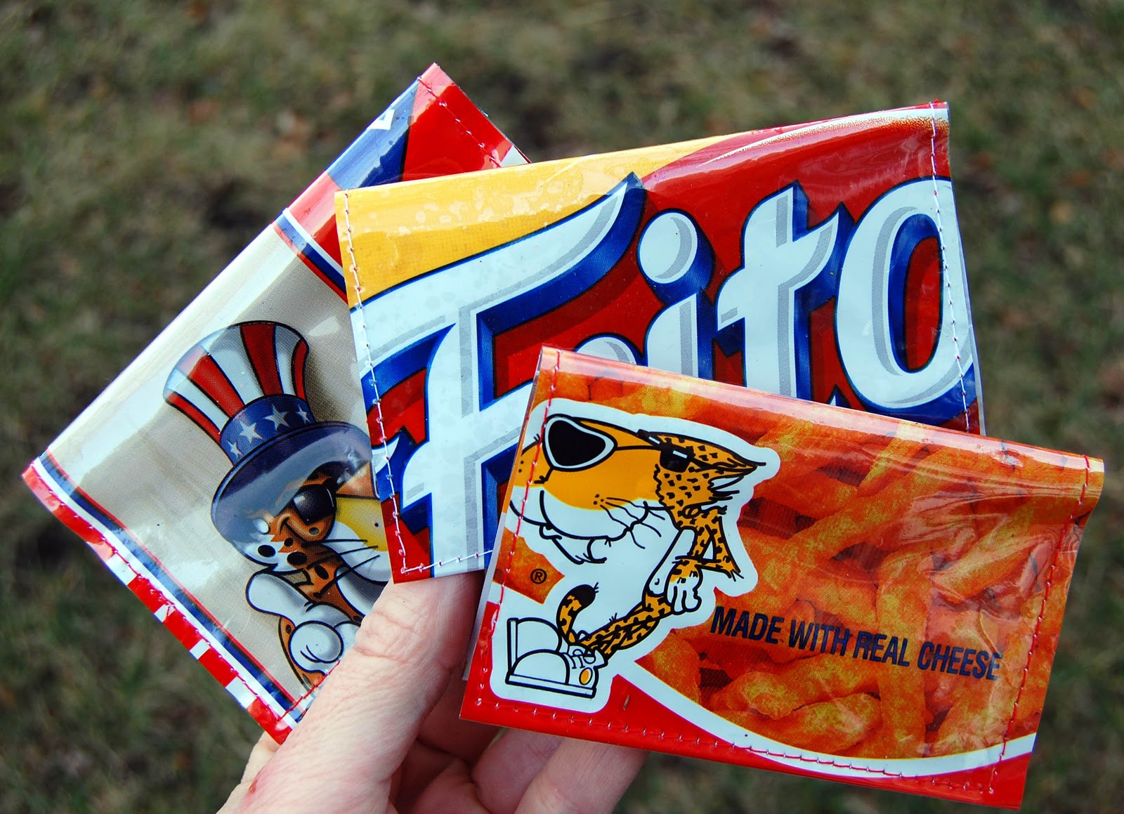 Miss Sews-it-all: Snack Wrapper Wallets