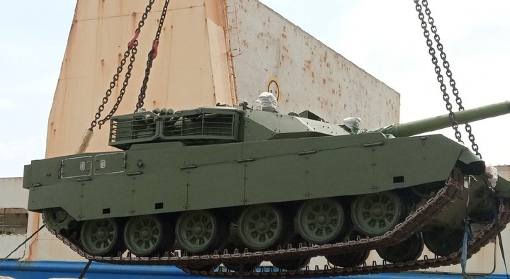 China Defense Blog: Photos of the day: VT4 MBT, SH2 122 mm self ...