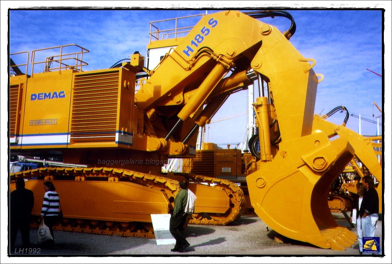 Bagger Galerie Construction Machines: DEMAG H185 S Hydraulikbagger mit ...