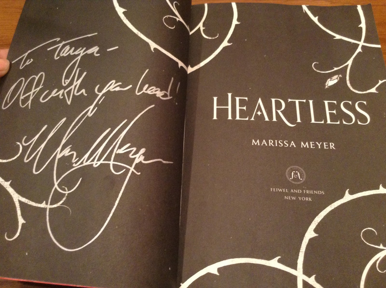 Bois de Merveilles: Heartless - Marissa Meyer [Review]