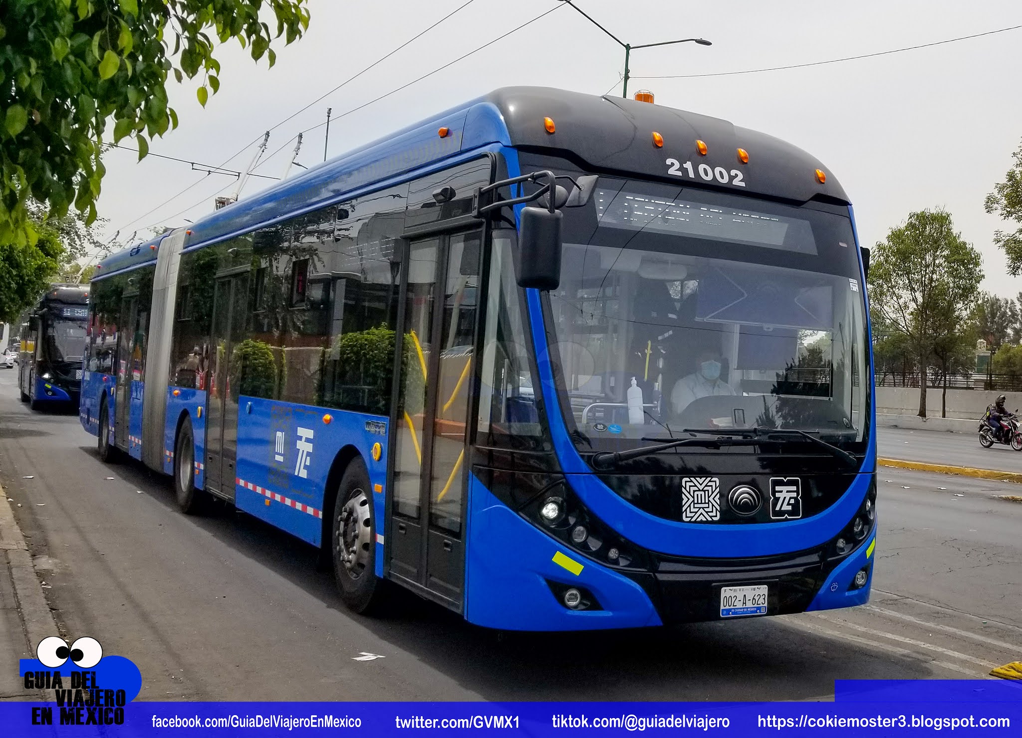 Autobuses Chinos llegan por decenas a México