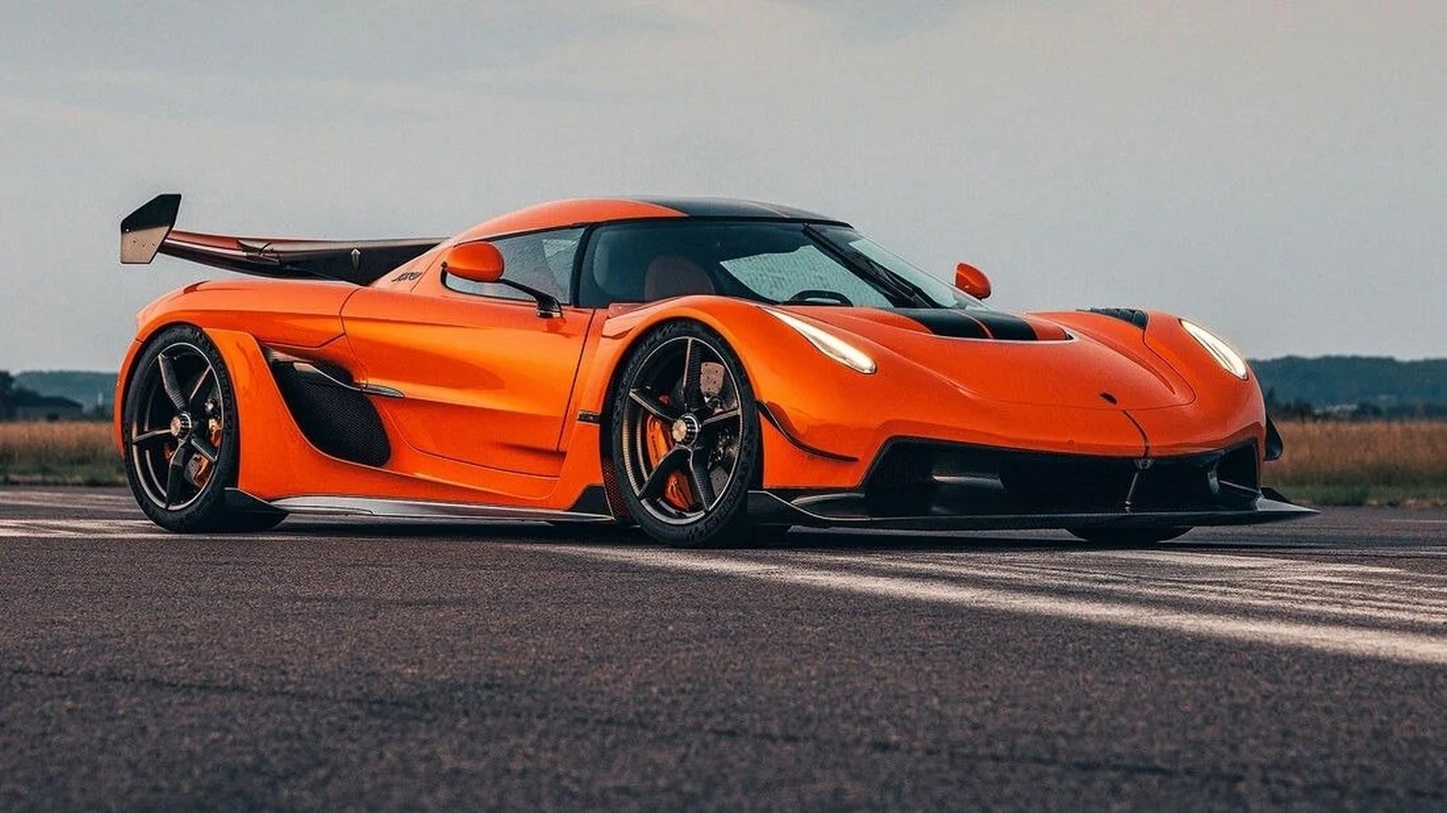 Koenigsegg tem quase tudo pronto para a produção em série do Jesko ...