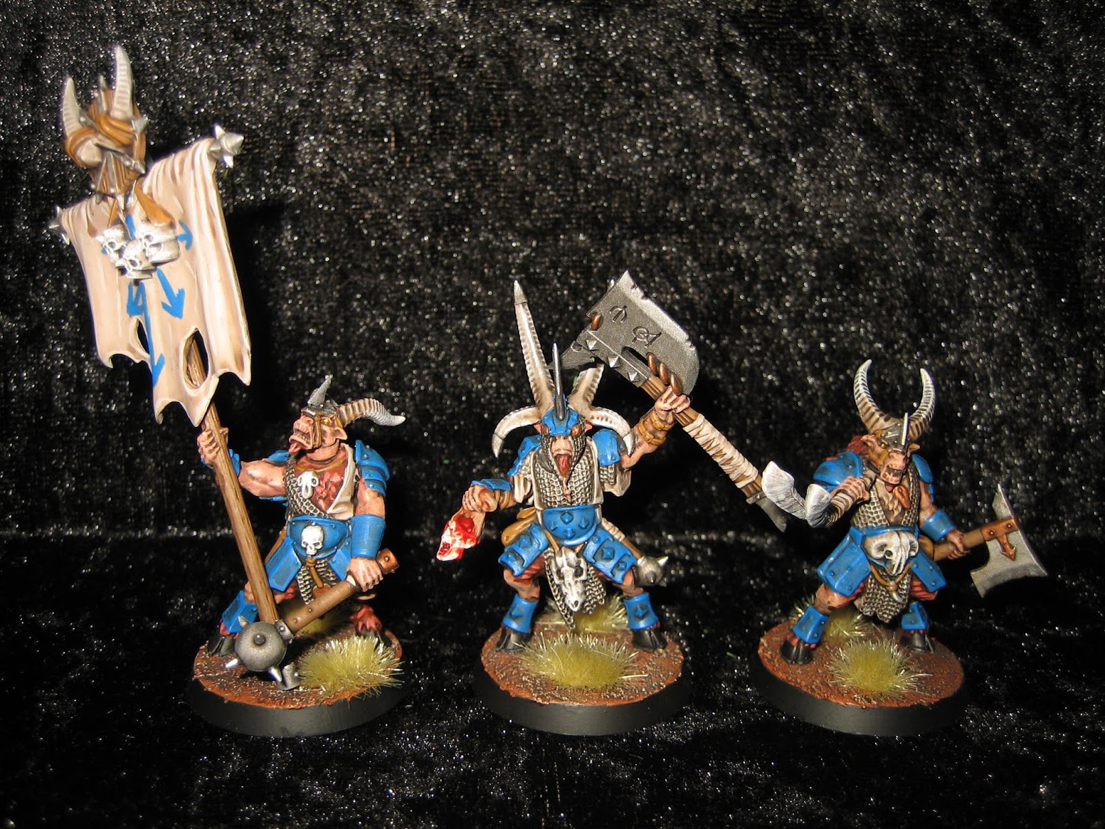 Making miniatures with Mario: Beast of Chaos : Bestigor Herd finished