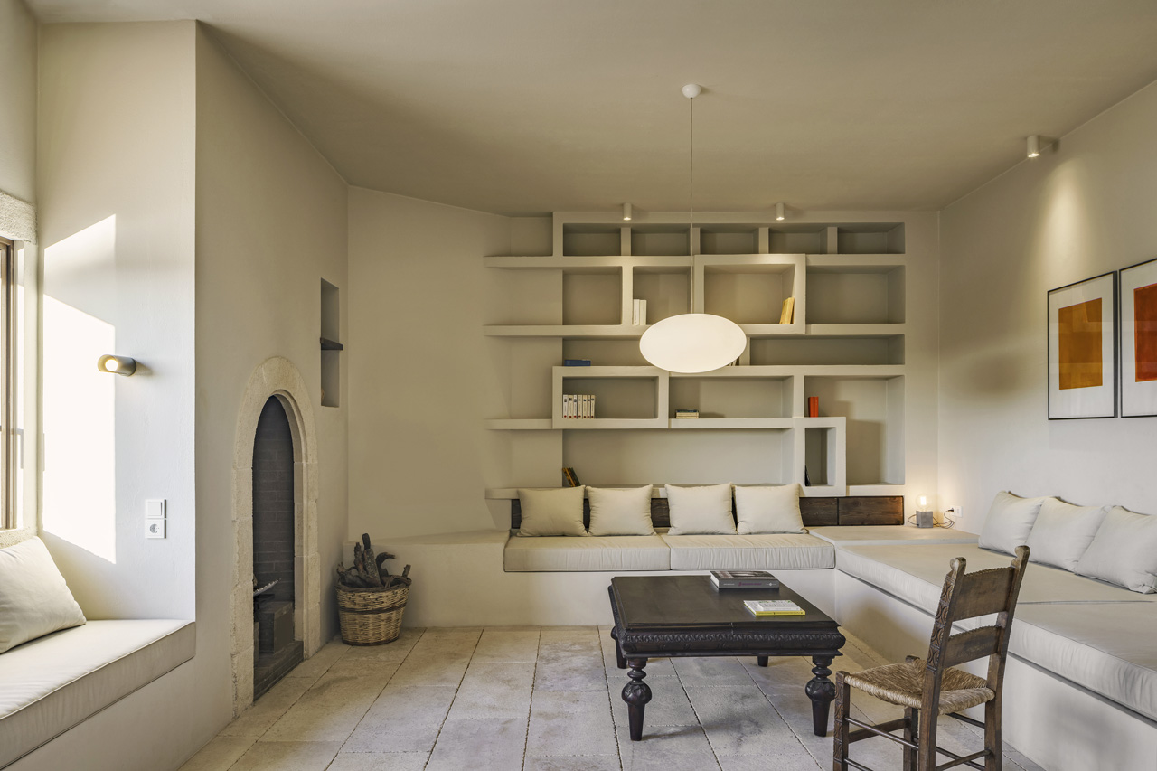 Summer holiday house in Crete by Kokosalaki Architecture